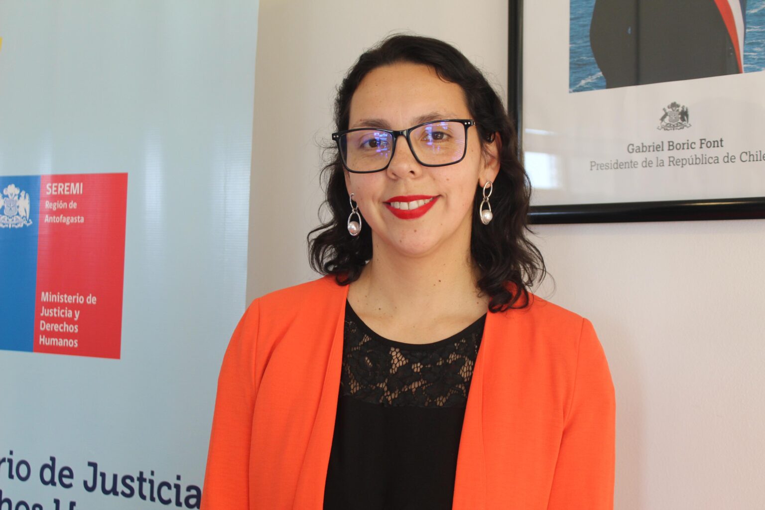 Asume María Paz Sepúlveda Rubilar como nueva Directora del Servicio Médico Legal | Desierto FM ...